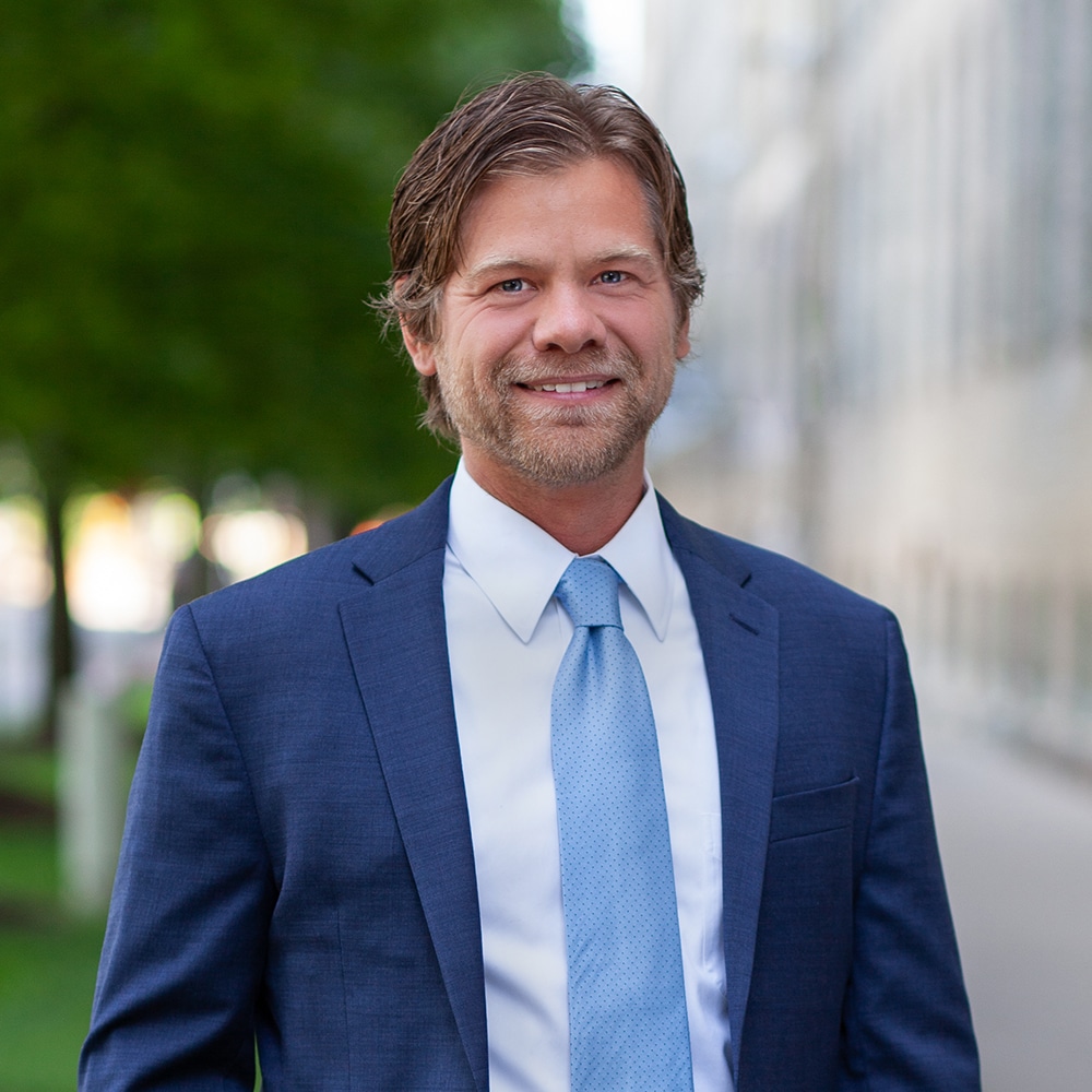 Jonathan D. Tromp | Mika Meyers